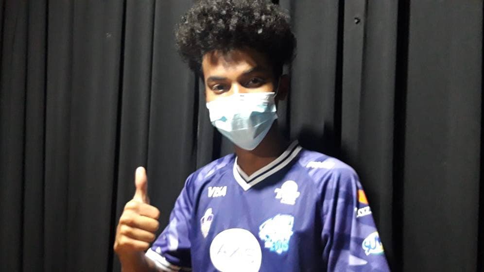 EVOS LJ sixpack dan kekar, bukti pro player bisa hidup sehat | ONE ...