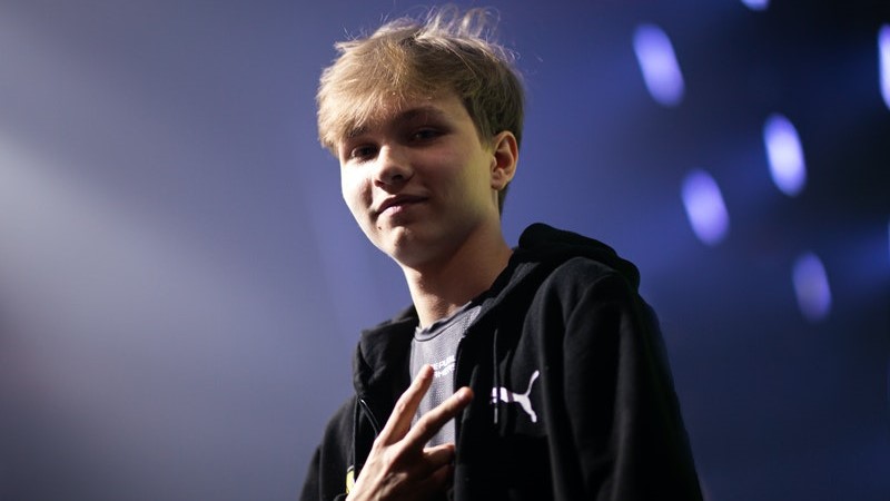 Mengenal m0NESY, player AWP CS: GO baru G2 berusia 16 tahun berharga ...