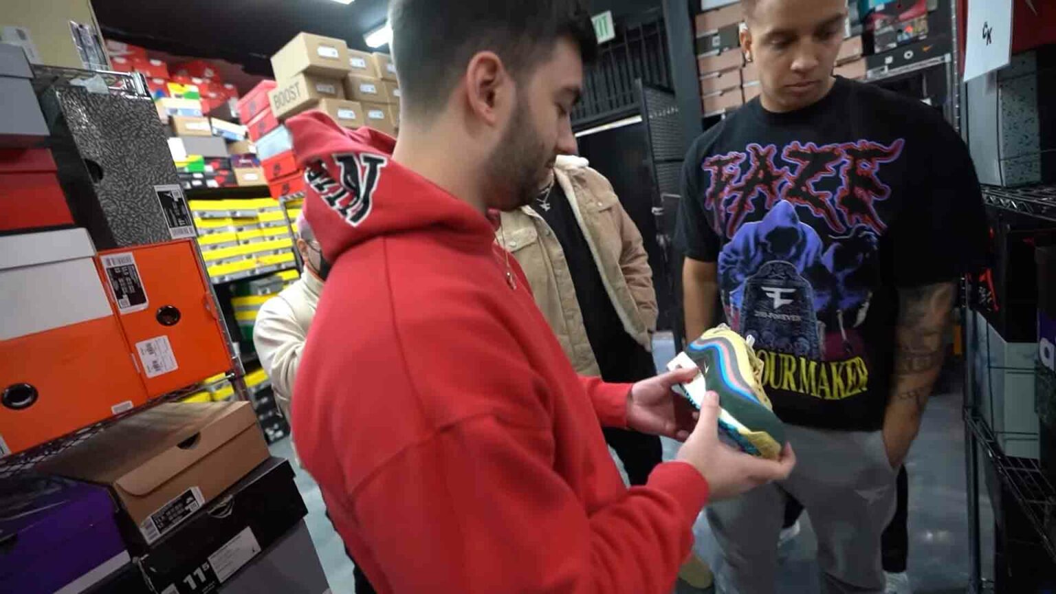 Seberapa sneakershead Anda? Streamer FaZe Clan ini belanja sepasang ...