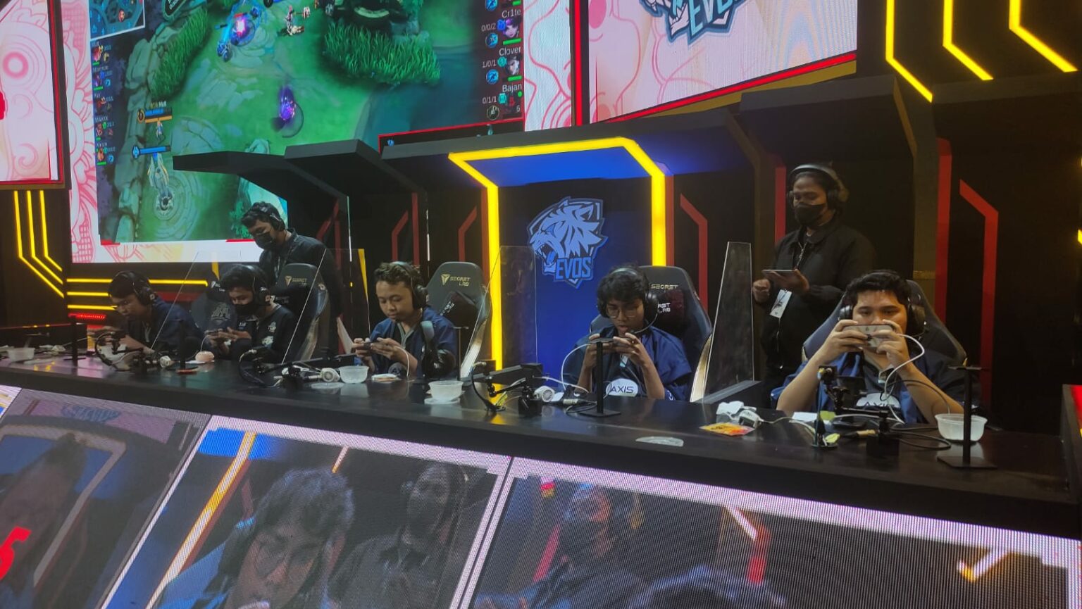 EVOS Legends kembali ke puncak, momentum Rebellion terhenti! | ONE ...