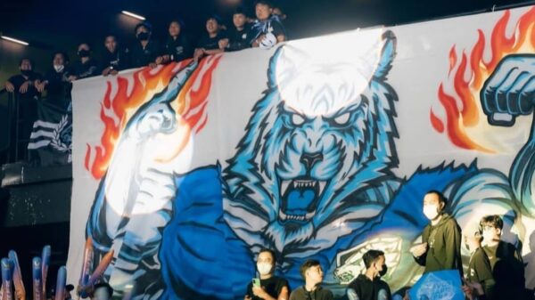 Galeri foto: Banjir penggemar 'garis keras' EVOS Divine di FFIM 2022 ...