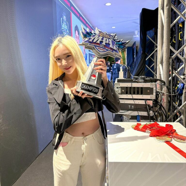 Sherlin Tsu: Dari 'Tuan Putri' hingga sewa kost seharga uang jajan sehari | ONE Esports Indonesia