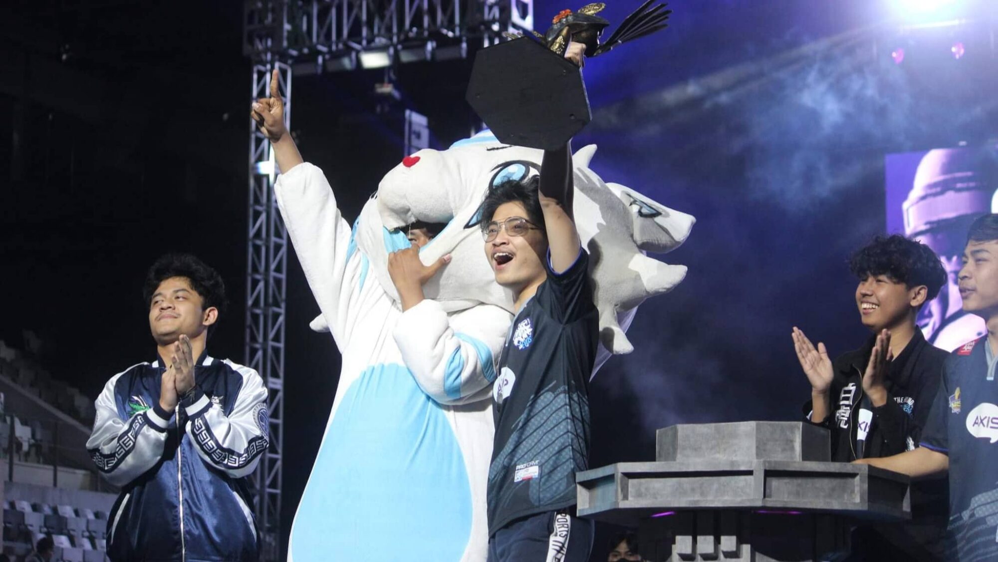 Kado akhir tahun, EVOS Divine juara PPE 2022 Free Fire | ONE Esports ...