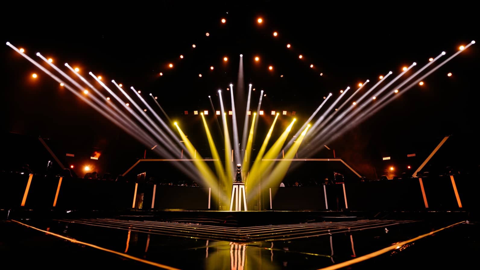 RESMI: Studio Sepat terpilih menjadi venue FFML Season 7 | ONE Esports ...