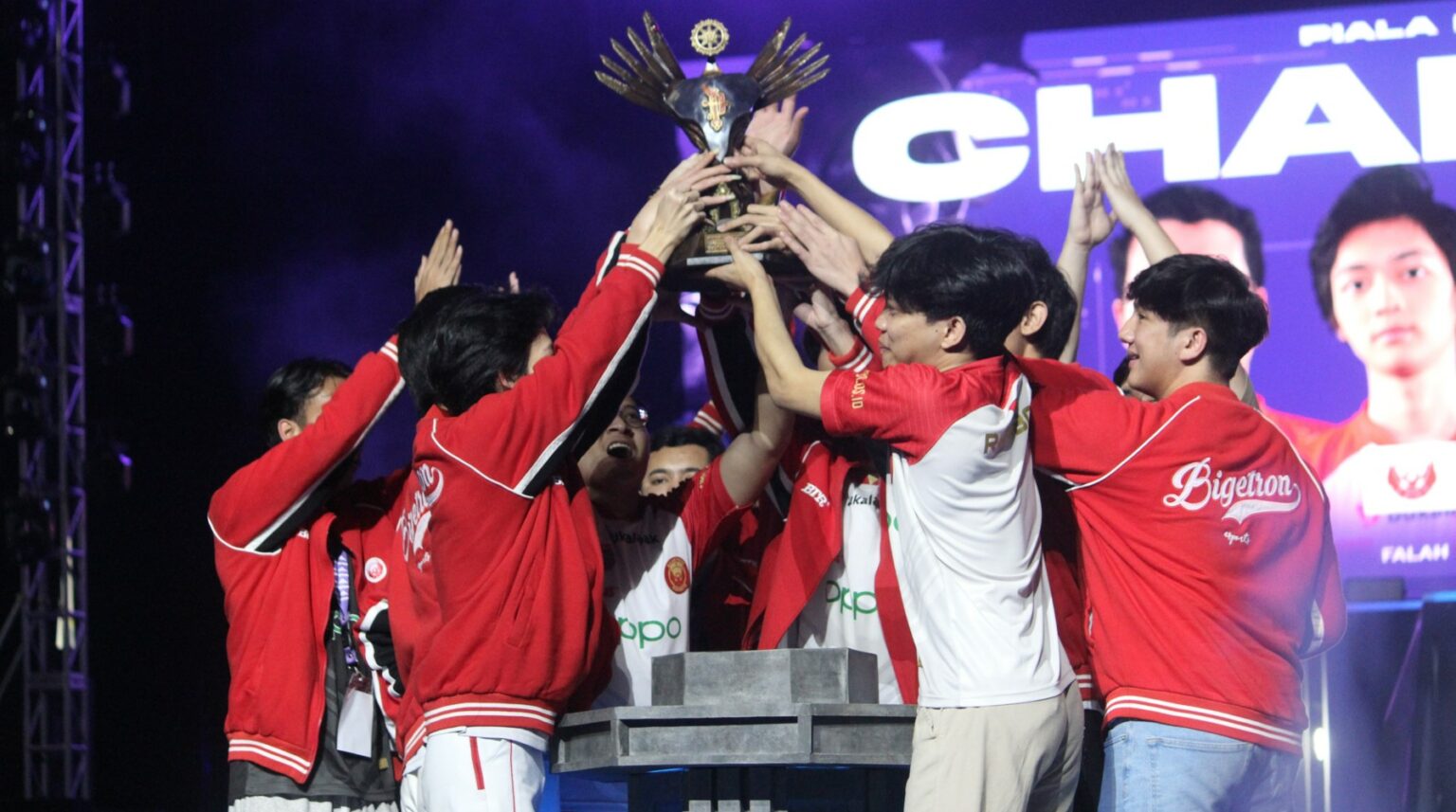 Juara Piala Presiden Esports 2022, Bigetron Alpha jadi wakil Indonesia di IESF | ONE Esports ...