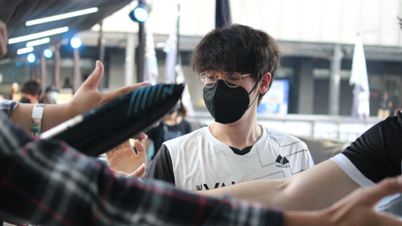 The Valley juara M4, FwydChicken: Hasrat kami paling besar! | ONE ...