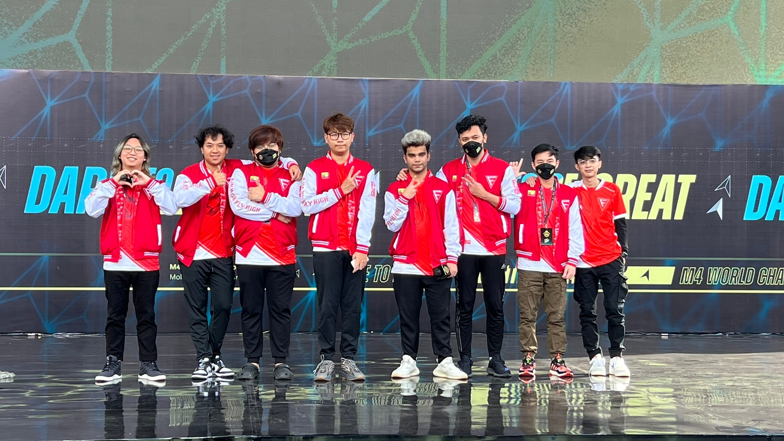 Kenn dan Naomi angkat bicara soal gosip Falcon Esports bubar | ONE ...