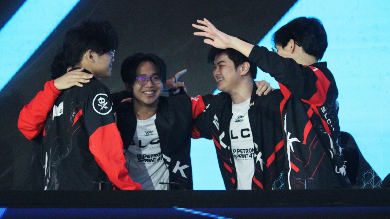 OhMyV33NUS konfirmasi tiga pilar Blacklist absen di MPL PH S11 | ONE ...