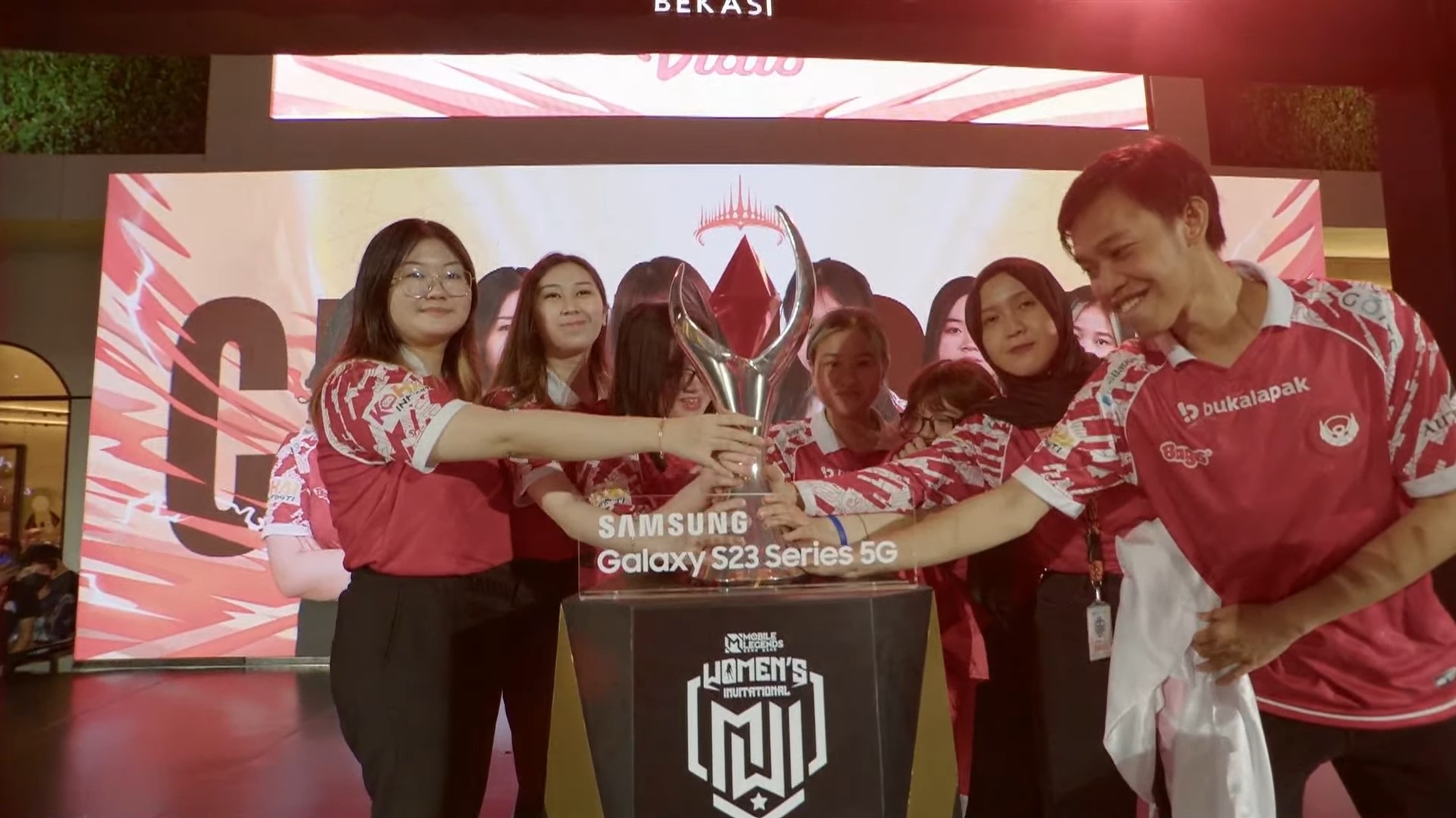 Dominasi Bigetron Era berlanjut! Trofi MWI 2023 jadi koleksi ke-21 ...