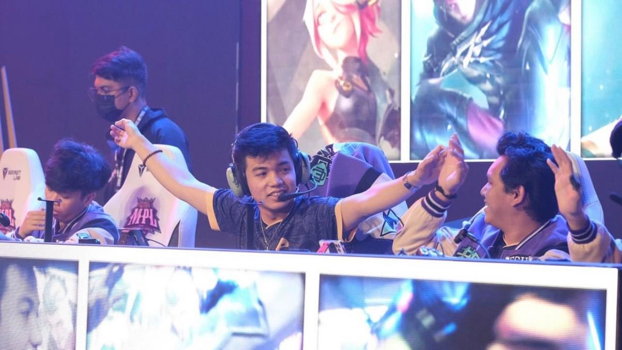 Profil dan biodata Yawi: Juara dunia M4, investasi anyar AURA Fire ...