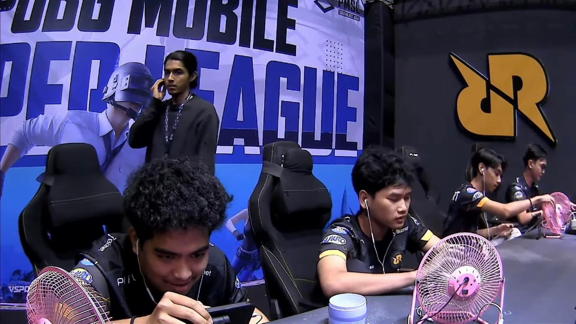 Dengar kata pelatih RRQ tentang mengatasi 'penyakit' tim di PMSL 2023 | ONE Esports Indonesia