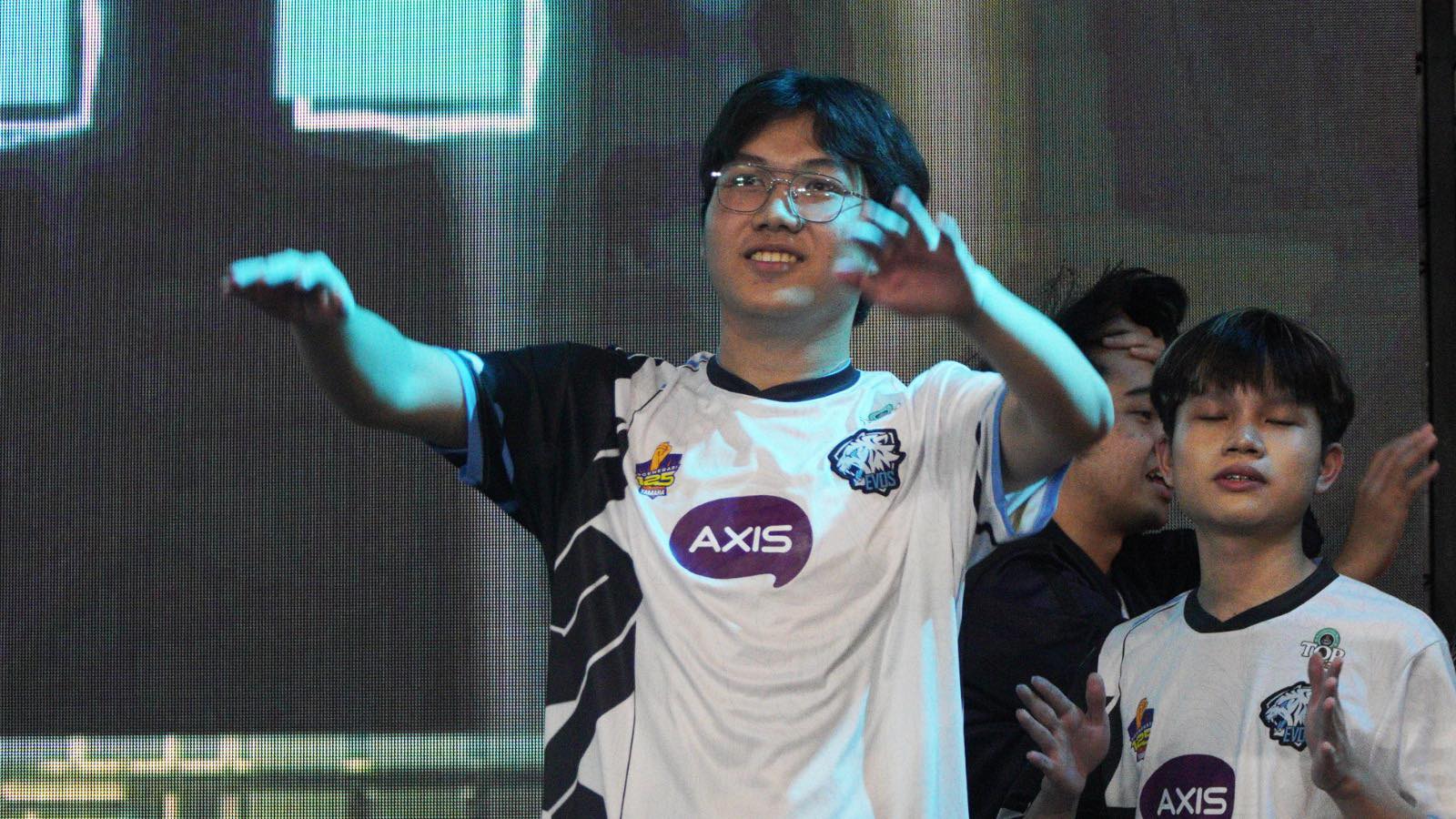 Douma promosi ke EVOS Legends, Caid gabung ICON | ONE Esports Indonesia