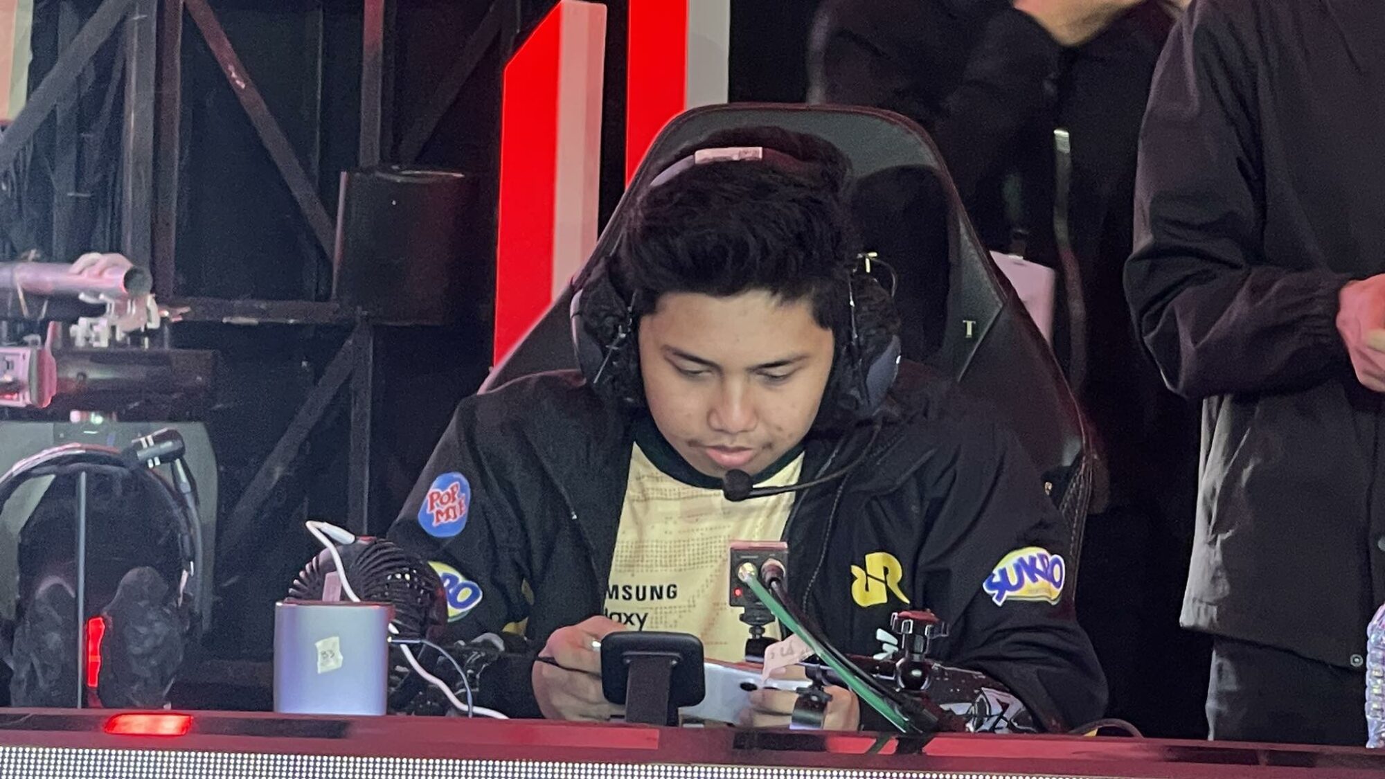 Alasan RRQ Hoshi harus mainkan Ferxiic menurut mas Ade | ONE Esports Indonesia