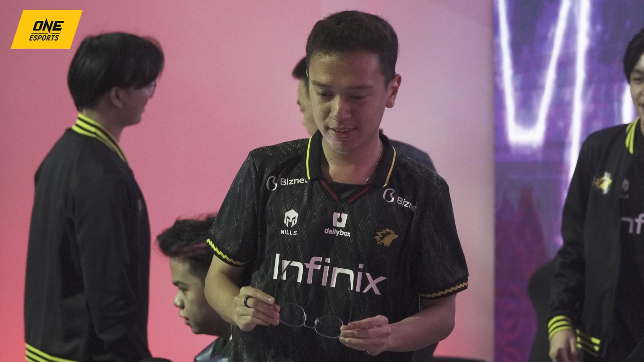 ONIC Esports juara ESL Snapdragon Season 3, dominasi Raja Langit berlanjut | ONE Esports Indonesia