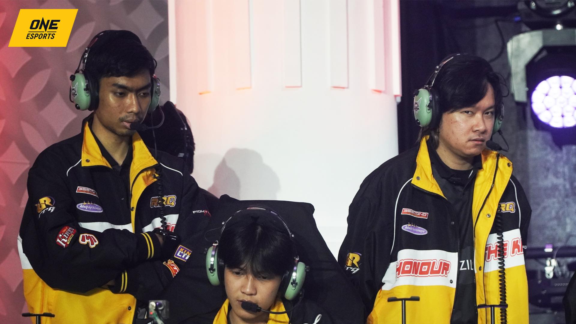 Pak AP: Kalian bakal kaget pelatih baru RRQ Hoshi | ONE Esports Indonesia