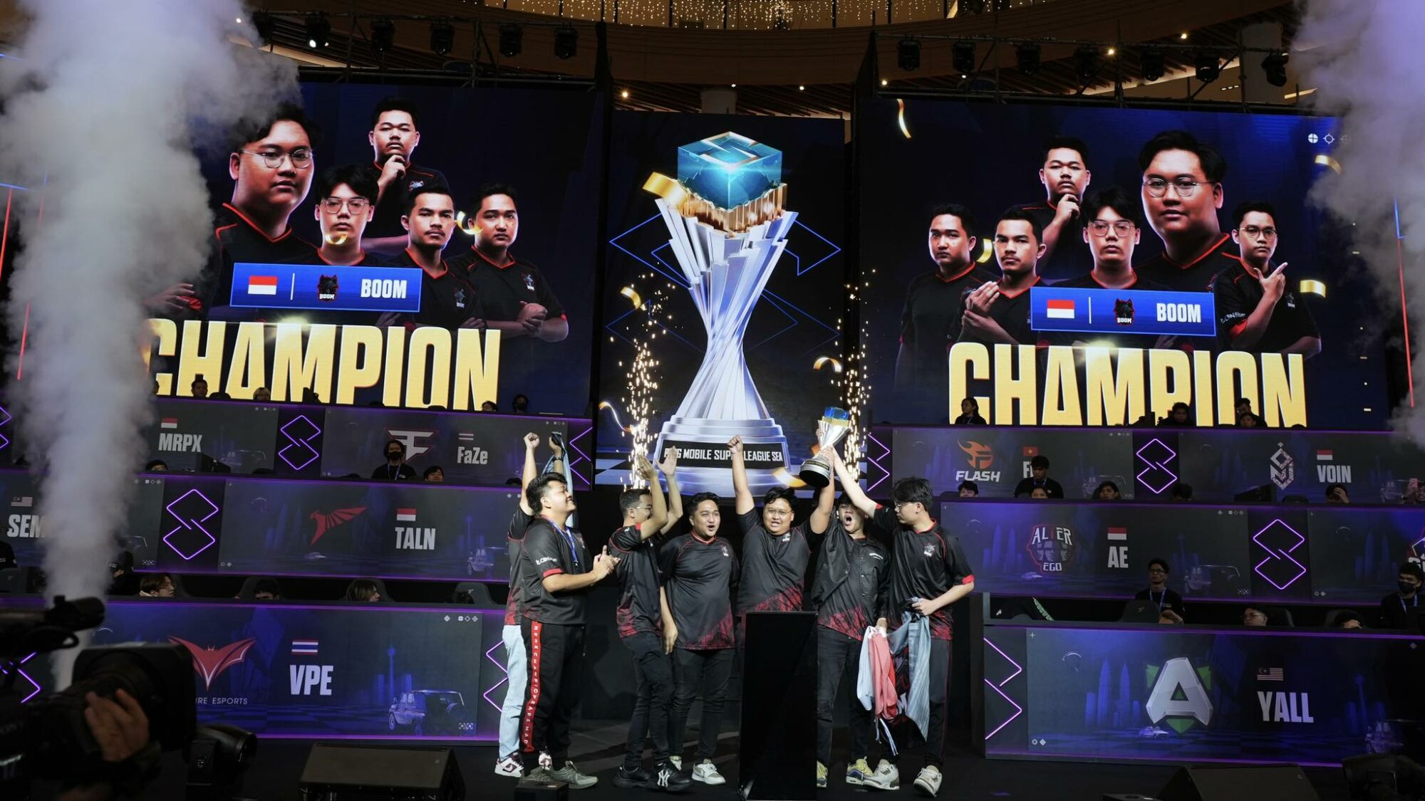 Daftar juara PMSL dari musim ke musim | ONE Esports Indonesia