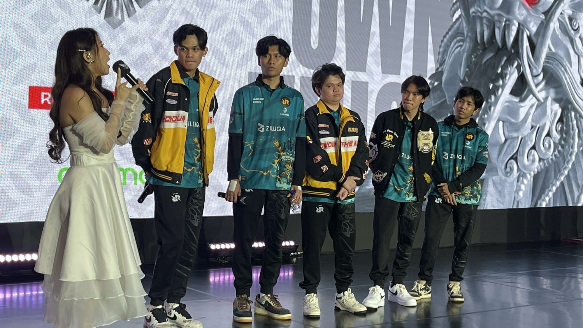 Reaksi pemain RRQ Hoshi lolos playoff MPL ID S13 | ONE Esports Indonesia
