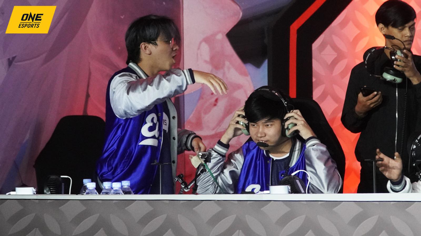 Sikat RRQ Hoshi, EVOS Glory tatap playoff MPL ID S13 | ONE Esports Indonesia