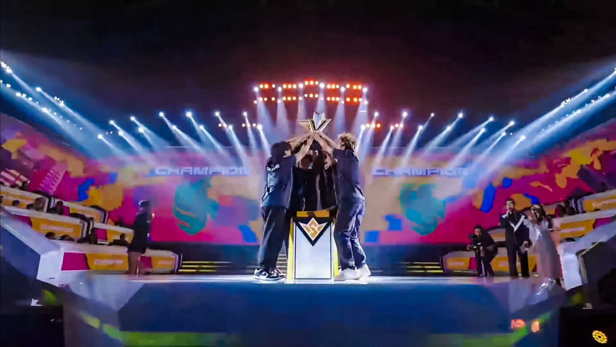 Daftar tim Free Fire Esports World Cup 2024 dan roster | ONE Esports ...