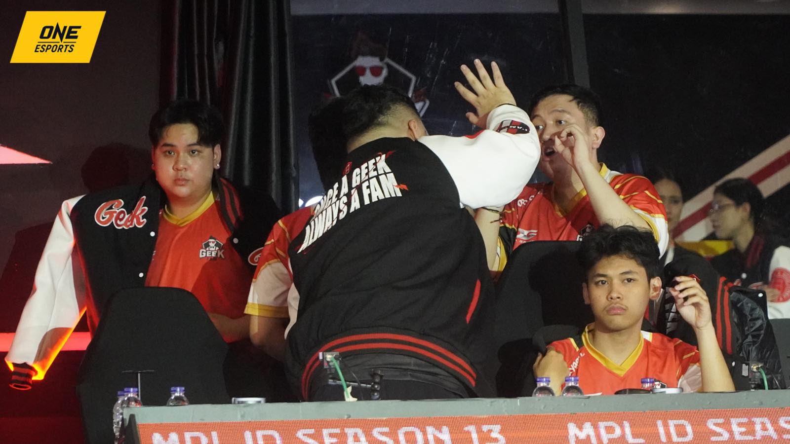 Fnatic ONIC kalahkan Geek Fam, melaju ke final upper bracket | ONE Esports Indonesia