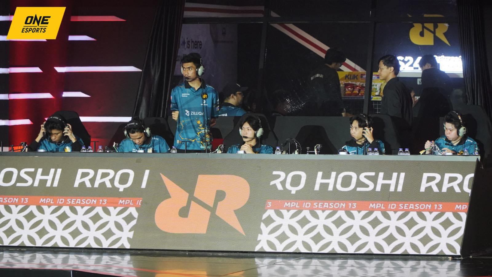 Hadirkan line up anyar, RRQ Hoshi takluk dari Yoodo Red Giants | ONE ...