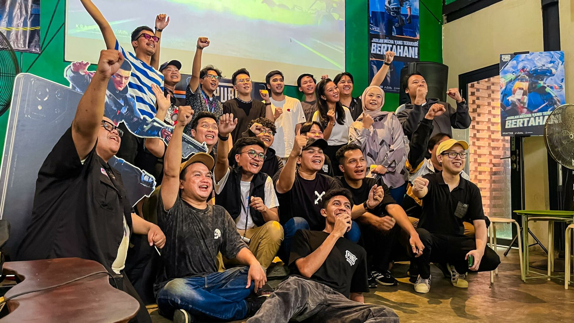 Keseruan bermain PUBG Mobile Mecha Fusion bersama para KOL | ONE ...