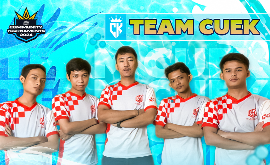 Team Cuek dari juara ONE Esports MLBB Community Tournament, menatap ...