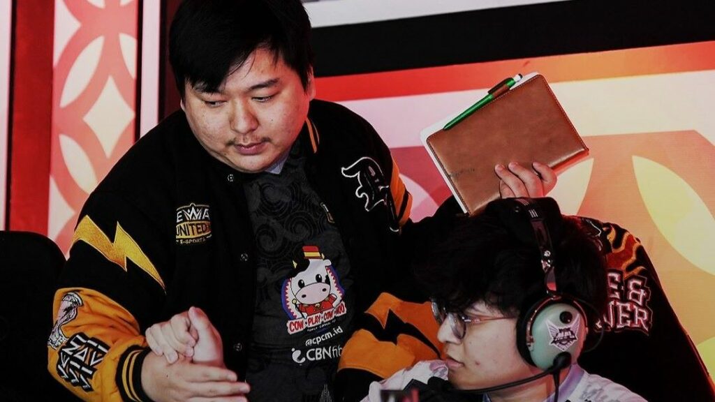 Kalahkan EVOS Glory, kenapa DEWA United ubah line up utama? | ONE ...