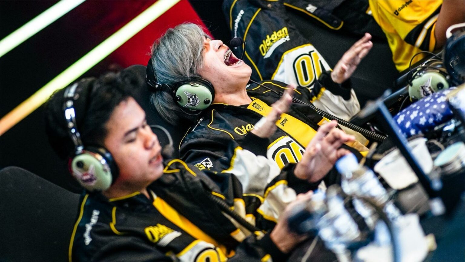 ONIC Esports dan RRQ Hoshi perwakilan Indonesia di MSC 2025 x EWC | ONE ...