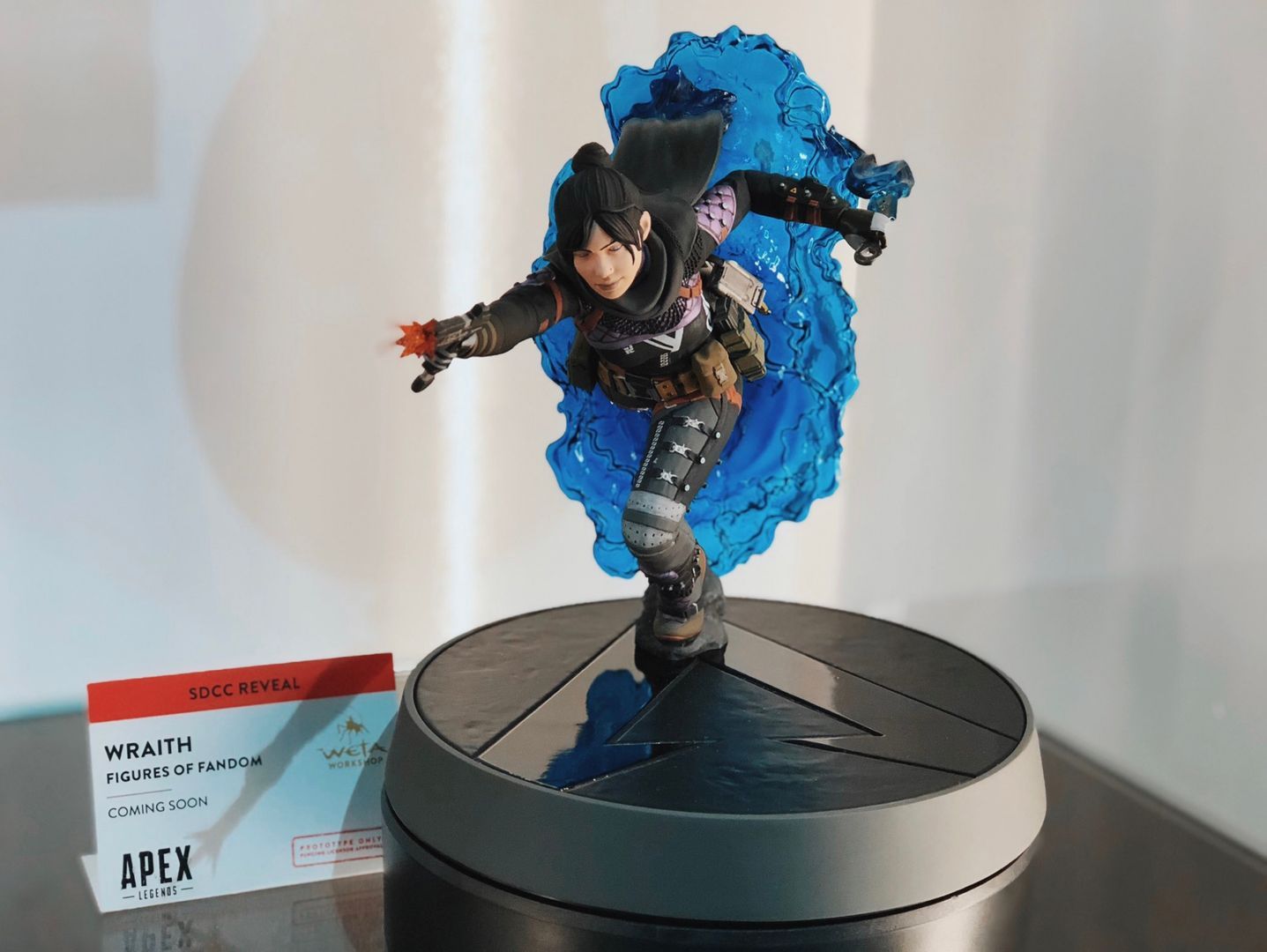 Apex Legends resmi perkenalkan memorabilia keren ini | ONE Esports ...