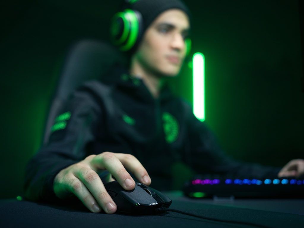 Razer luncurkan mouse baru yang lebih ideal untuk gamer FPS | ONE ...