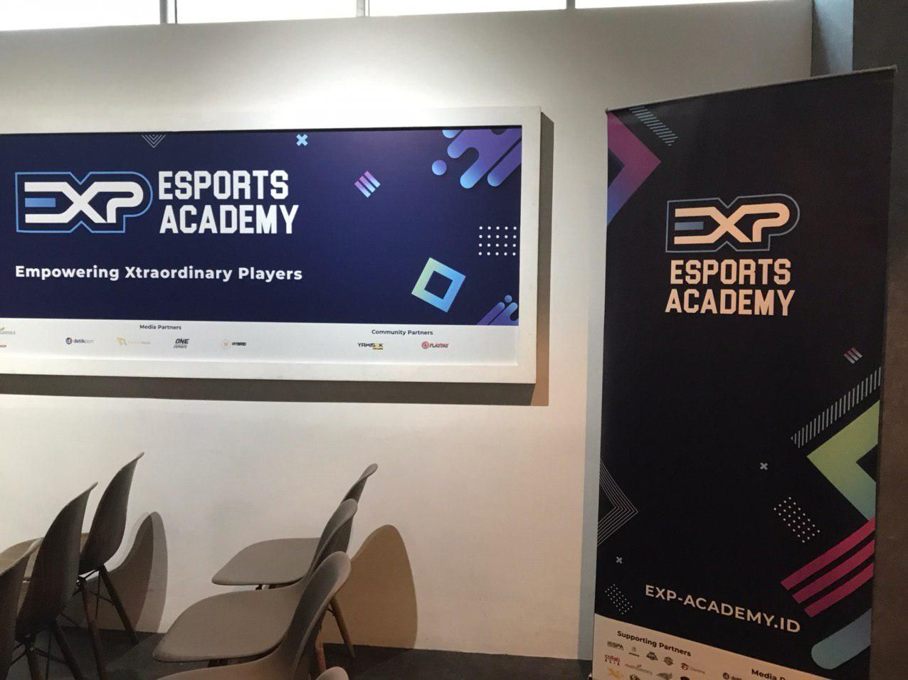 Exp Esports Academy berjalan lancar di hari pertama | ONE Esports Indonesia