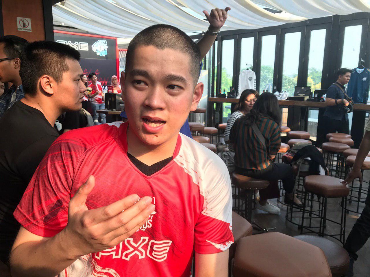 Jonathan Liandi siap bikin konten yang lebih variatif | ONE Esports ... Jonathan Liandi siap bikin konten yang lebih variatif | ONE Esports ...
