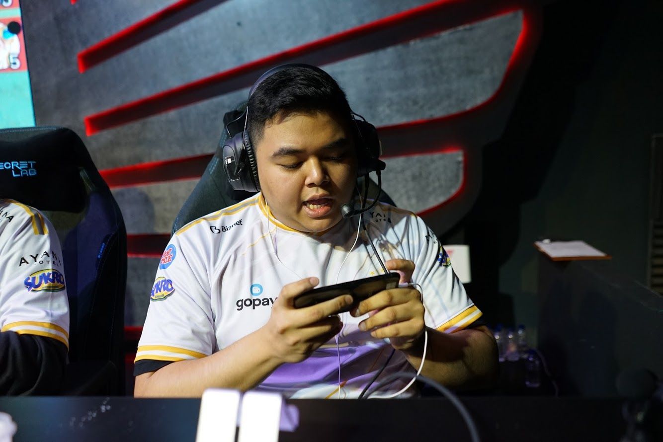 Istimewa! R7 kuasai supreme 12 hero Mobile Legends | ONE Esports Indonesia